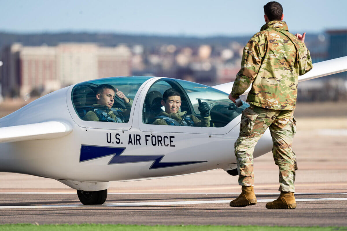 Cadets develop airmindedness in soaring program • United States Air ...
